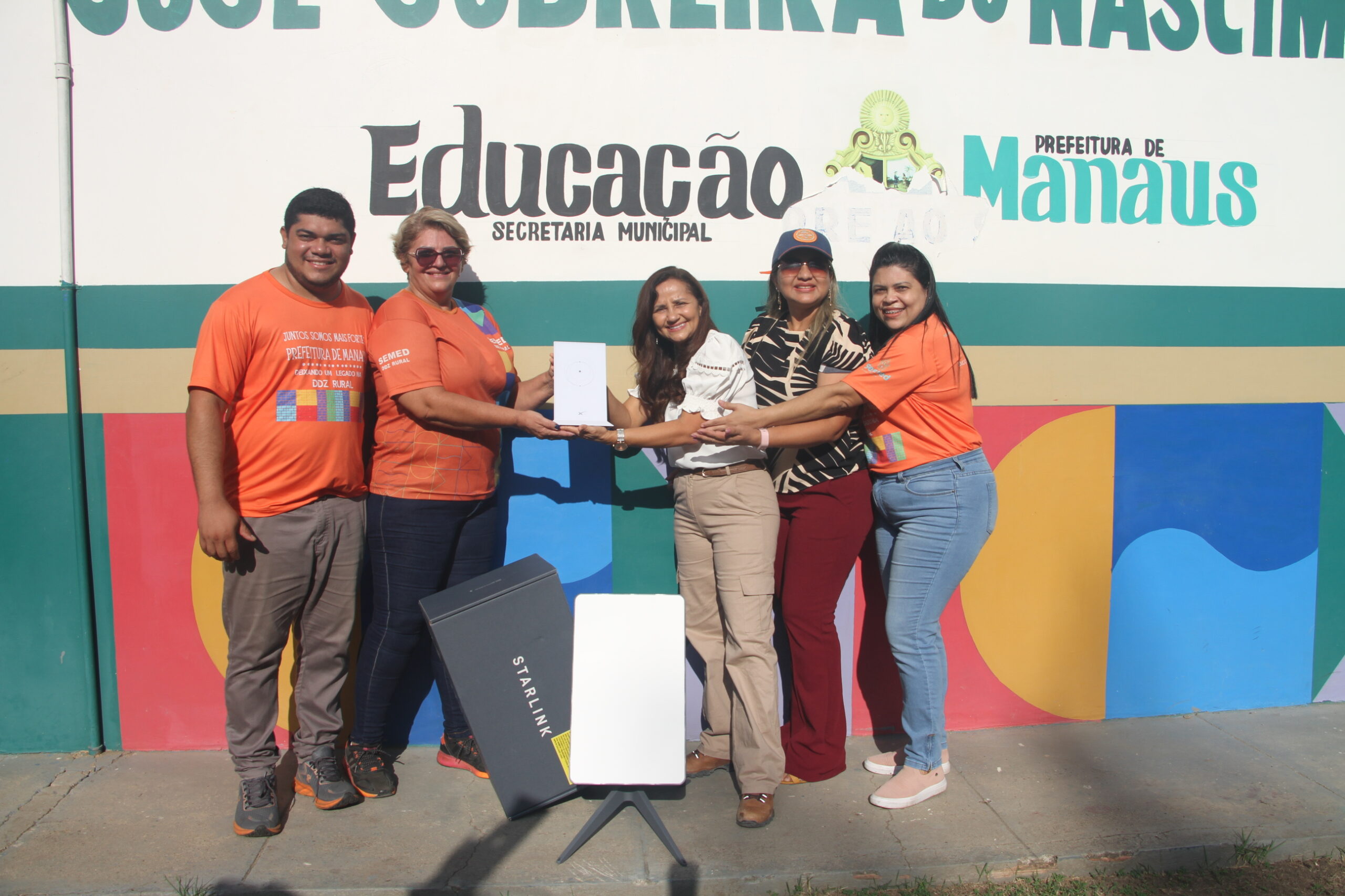 Prefeitura de Manaus disponibiliza internet Starlink para escolas ...